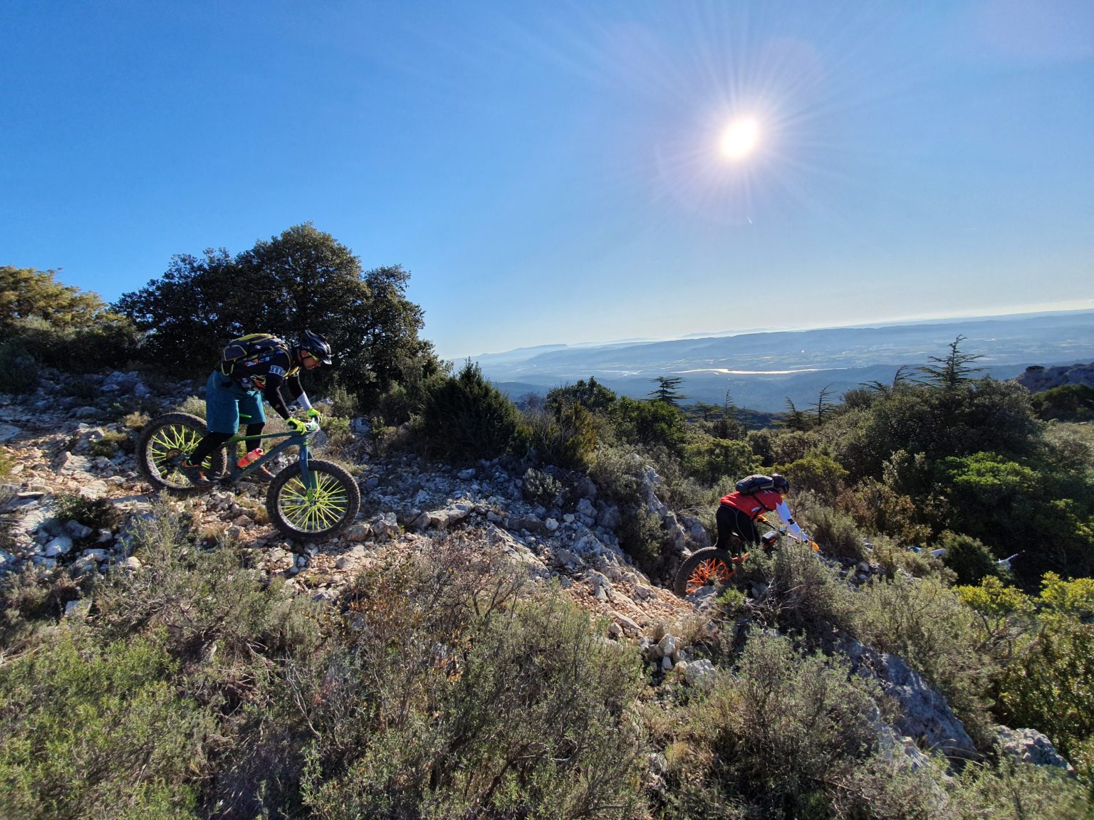 Luberon Séjour VTT trip enduro par provence allbikes mtb trip luberon